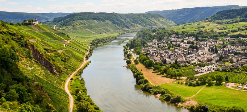 Wellness am Rhein - Wellnessurlaub in vielseitiger Landschaft