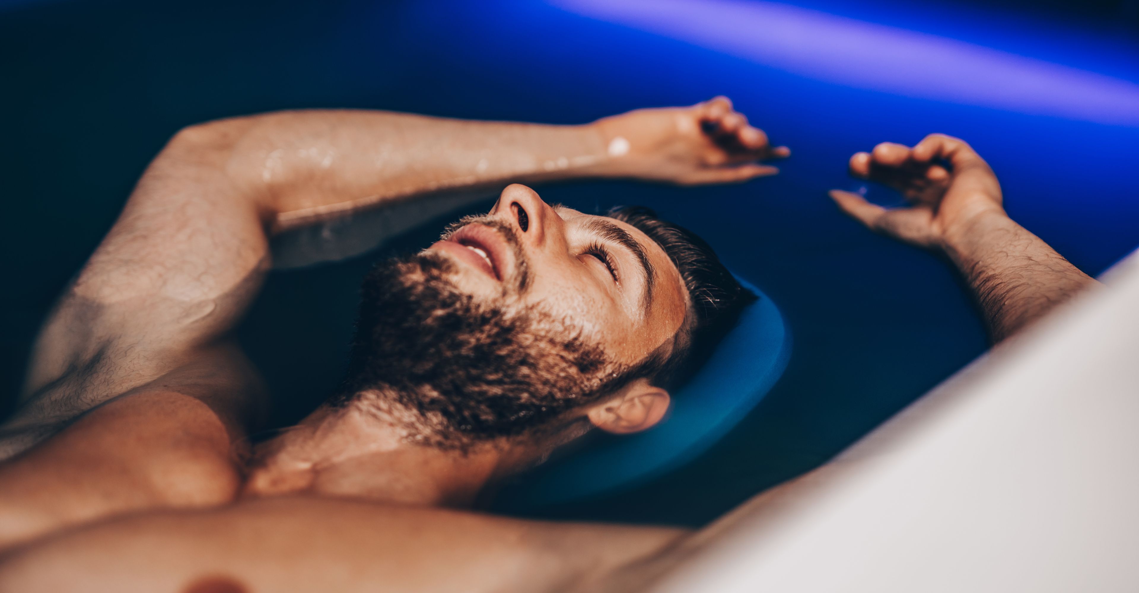 Floating - Was ist das? | Definition & Hintergründe