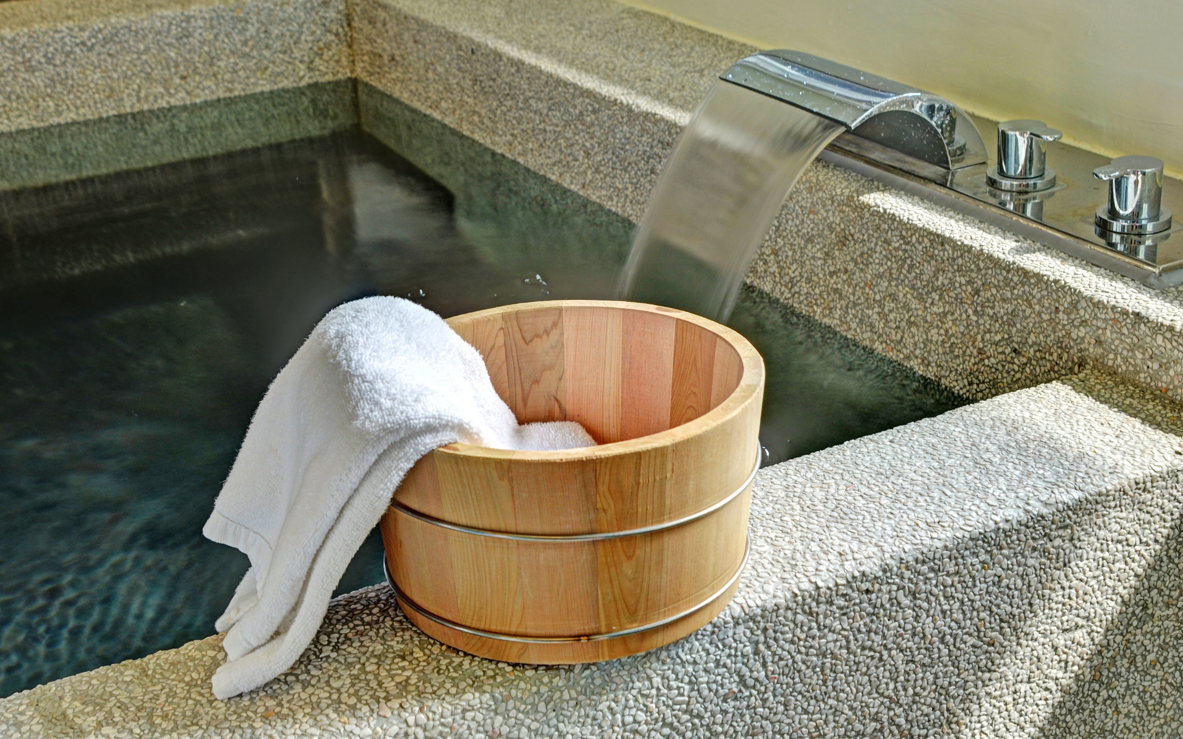 Onsen Bad- Was ist das? | Definition & Hintergründe